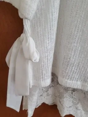 LC Lauren Conrad | Tops | White Lacehem Womens Lauren Conrad Sweater Xl ...